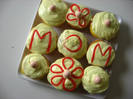 Easy Cupcake Decorating Ideas For Mother S Day | Shelly Lighting