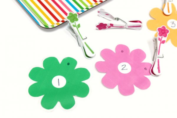 Spring Fine Motor Activity with Free Printable - No Time For Flash Cards